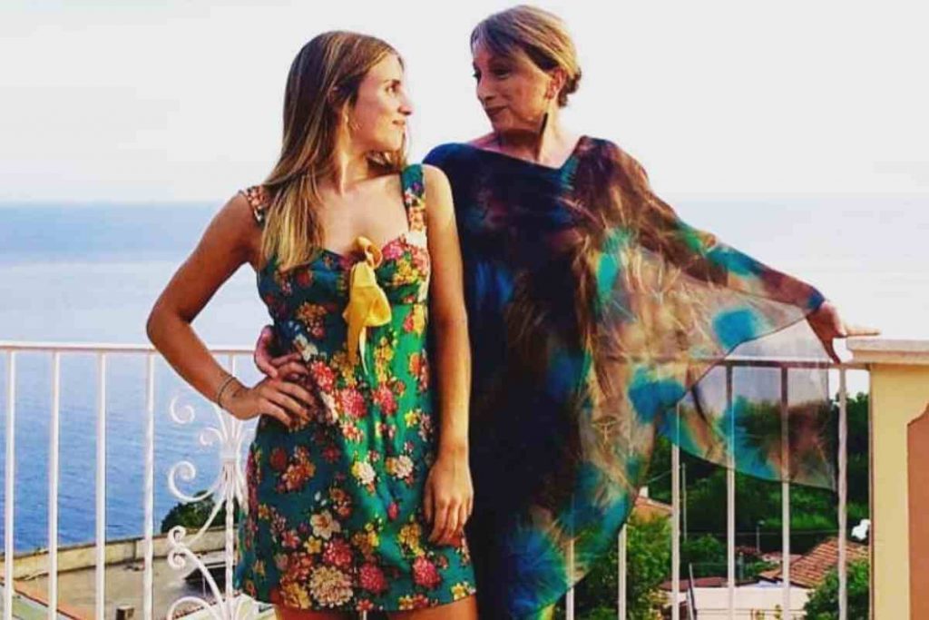 Angelina Mango, chi è sua mamma e perché è famosa: età, carriera, vita ...